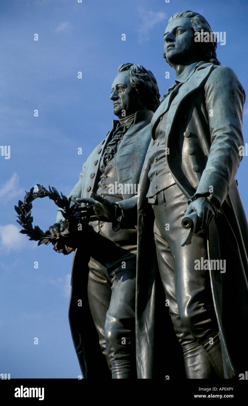 Goethe und Schiller Denkmal, Weimar, Thueringen Deutschland, Europa ...