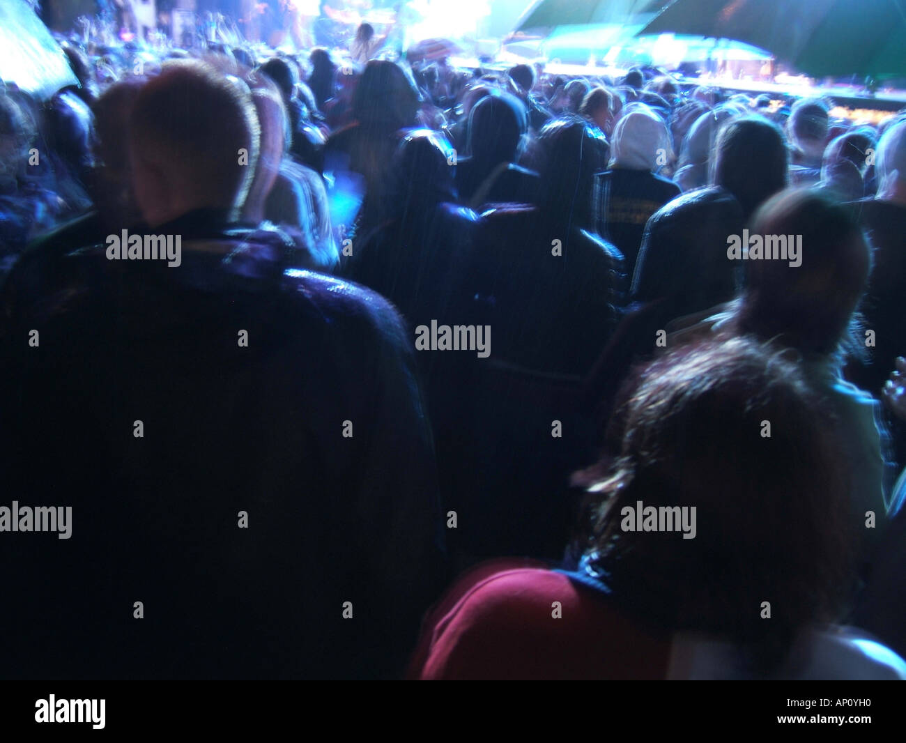 crowd in concert in pouring rain Stock Photo - Alamy