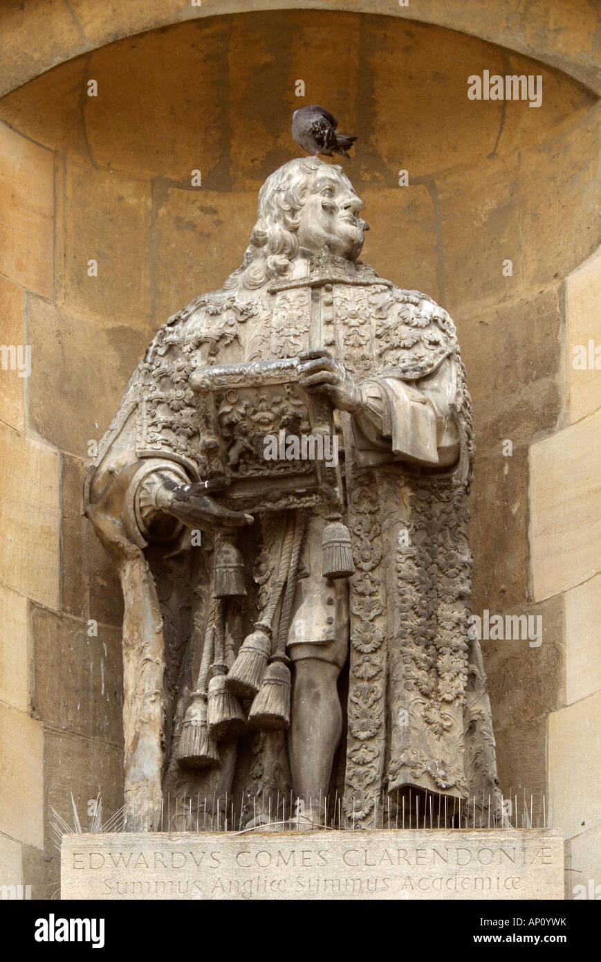 Stone Statue Lord Clarendon Oxford Clarendon Building stand niche upper ...