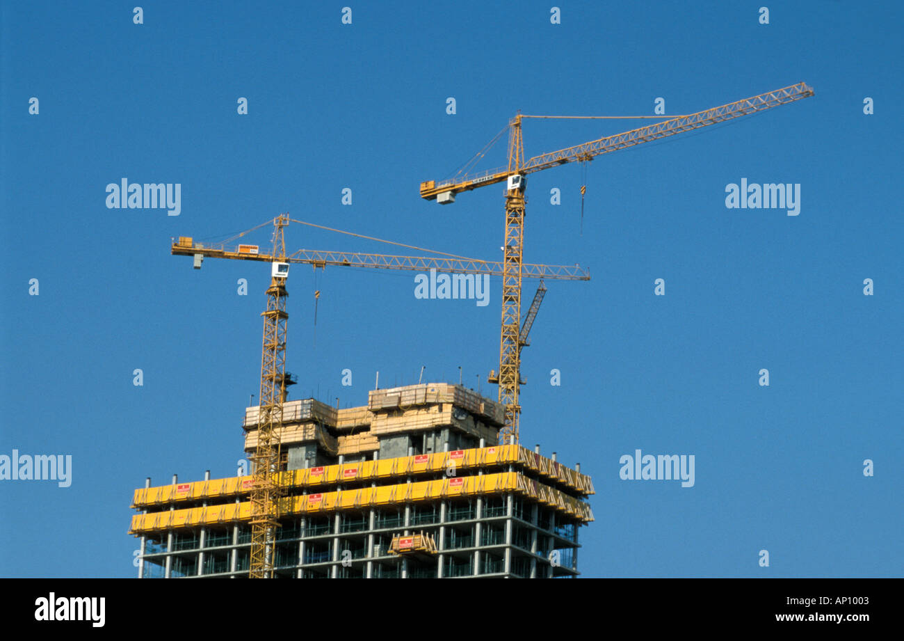 Twin tower crane hi-res stock photography and images - Alamy