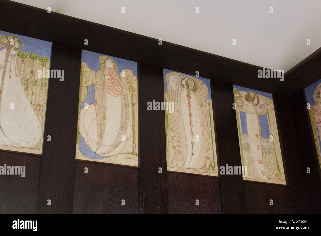 Charles Rennie Macintosh designs in House for an art lover Bellahouston ...