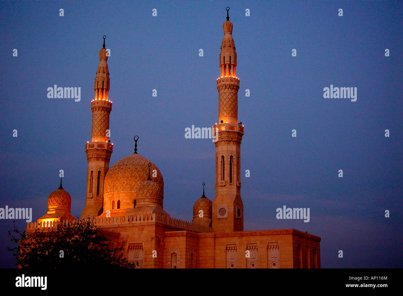 Jumeira Mosque, Dubai, UAE Stock Photo - Alamy