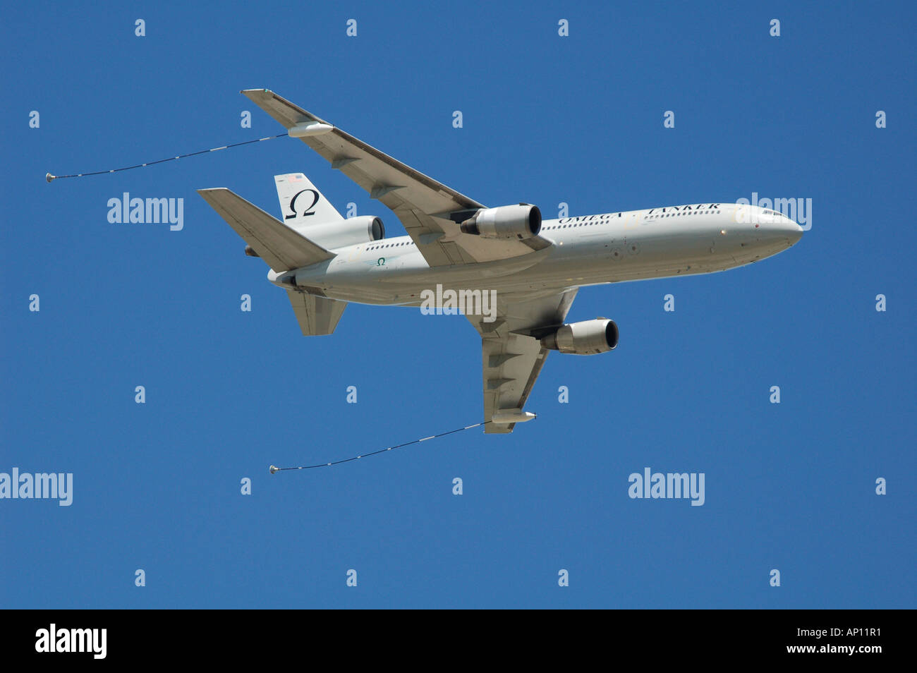 Omega Tanker K-707 Refueling Demonstration at the Royal International ...