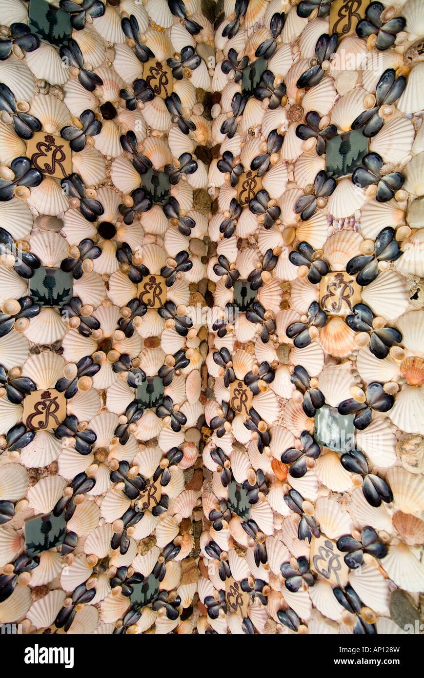 Garden sea shells hi-res stock photography and images - Alamy