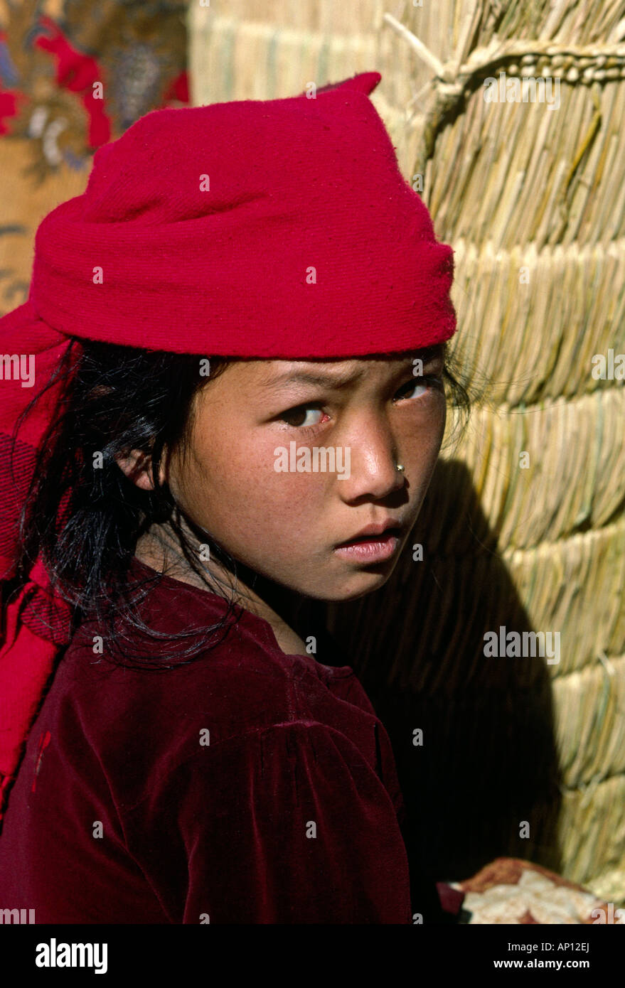 Sherpani Salleri Bazaar SOLU TREK NEPAL Stock Photo - Alamy