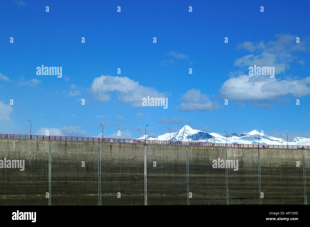Dike wall hi-res stock photography and images - Alamy