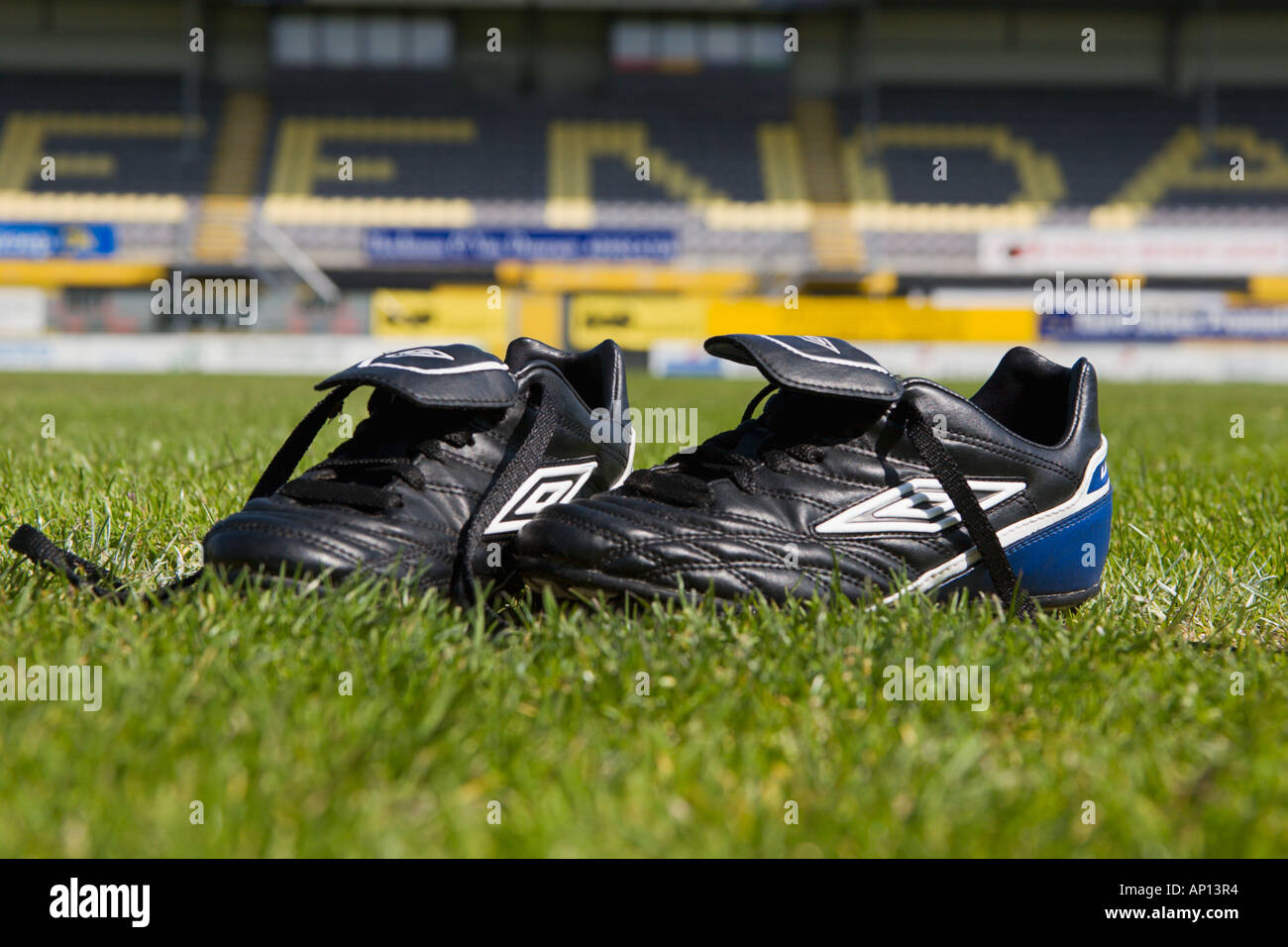 Umbro logo hi-res stock photography and images - Alamy
