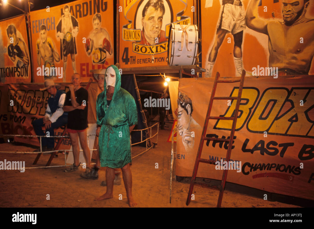 Boxing tent hi-res stock photography and images - Alamy