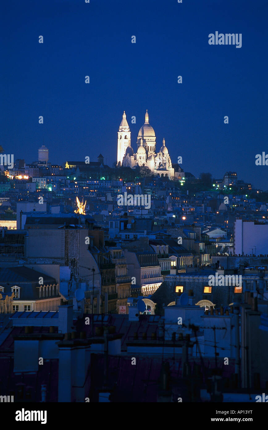 The illuminated church Sacre Coeur at night, Paris, France Stock Photo ...