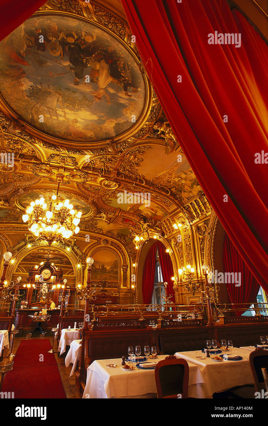 Restaurant Le Train Bleu, Paris, France Stock Photo - Alamy