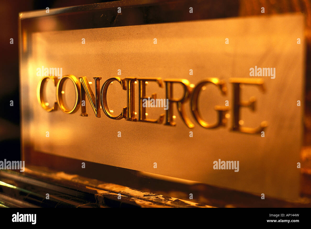 Concierge sign hi-res stock photography and images - Alamy