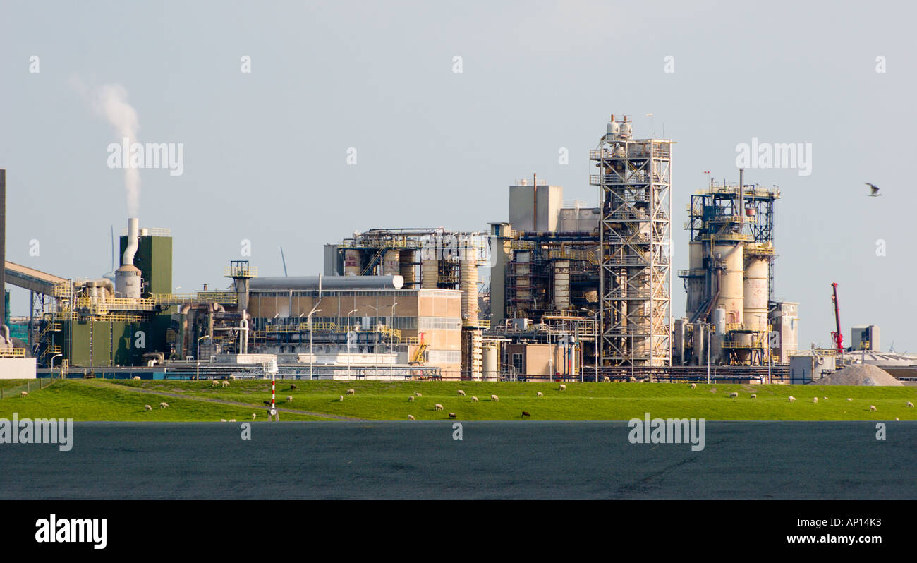 Akzo nobel hi-res stock photography and images - Alamy