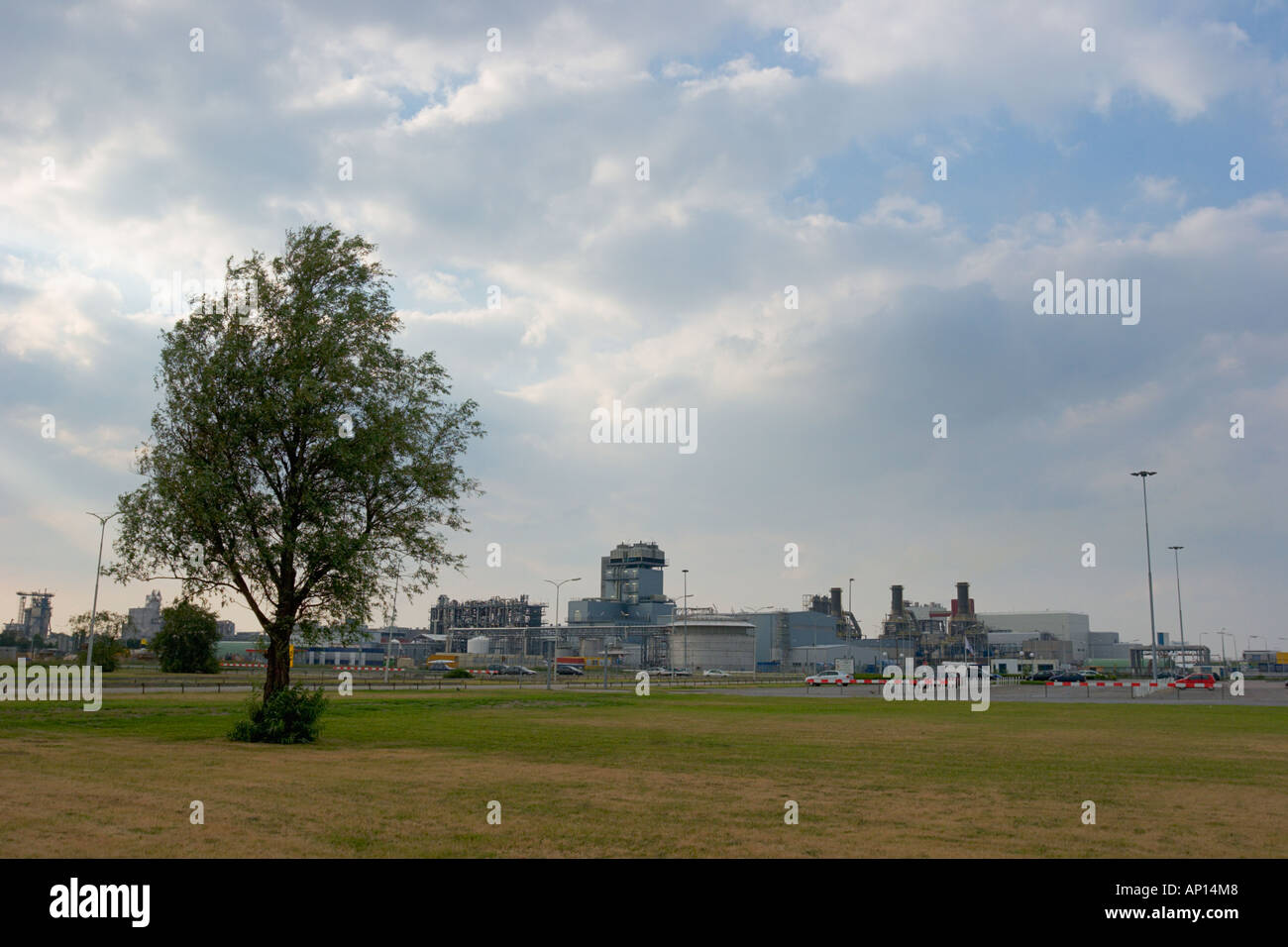 Akzo nobel factory hi-res stock photography and images - Alamy