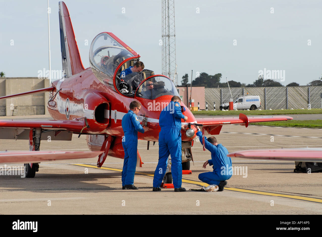 Raf ground crew hi-res stock photography and images - Alamy