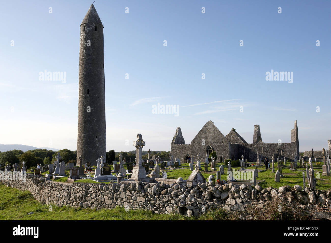 Kilmacduagh Abbey High Resolution Stock Photography and Images - Alamy