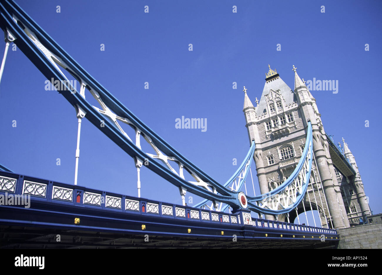 Bascule lifting bridges hi-res stock photography and images - Alamy