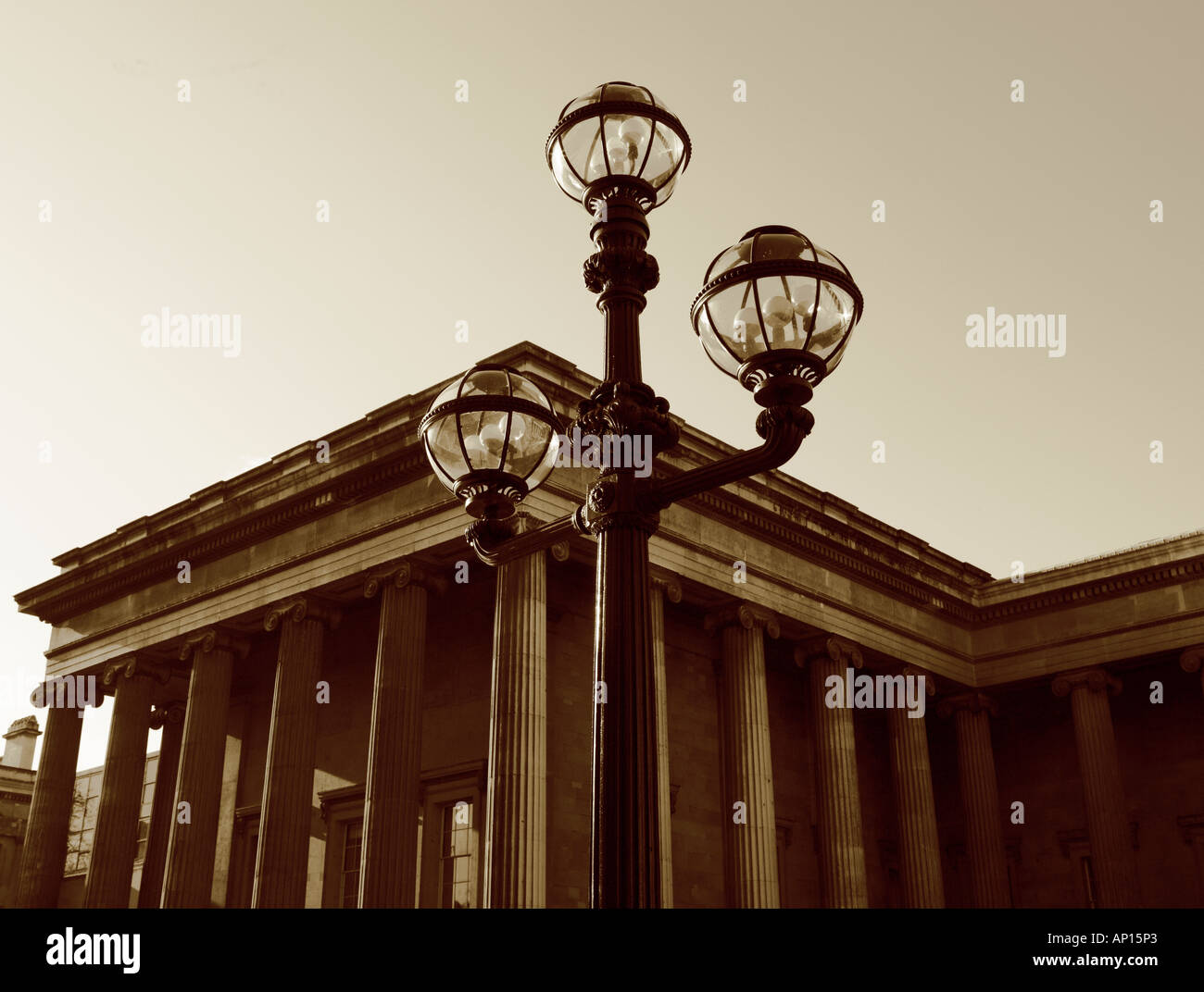 Lamp lighting london hi-res stock photography and images - Alamy