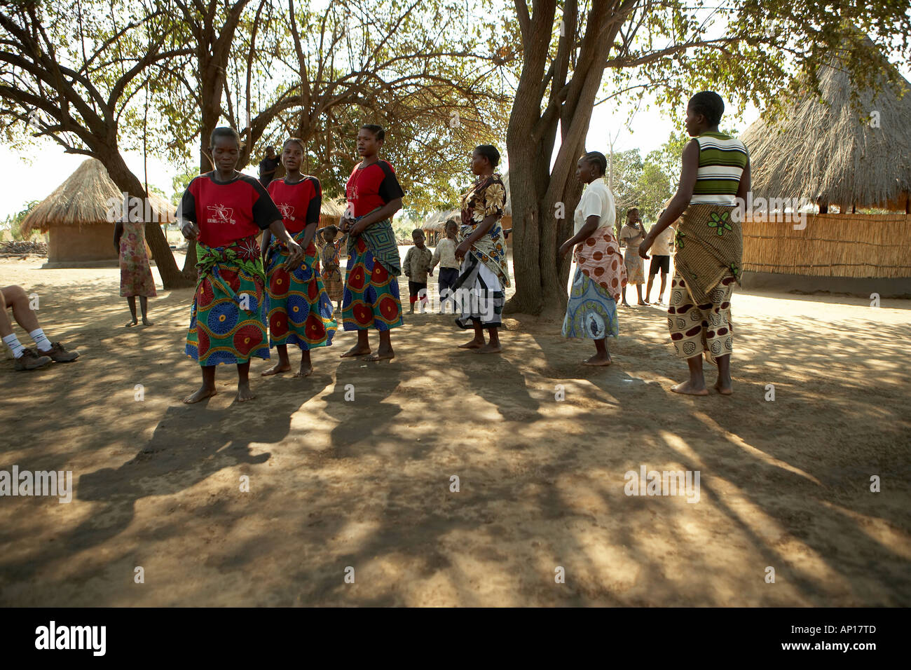 Zambia traditional dance hi-res stock photography and images - Alamy
