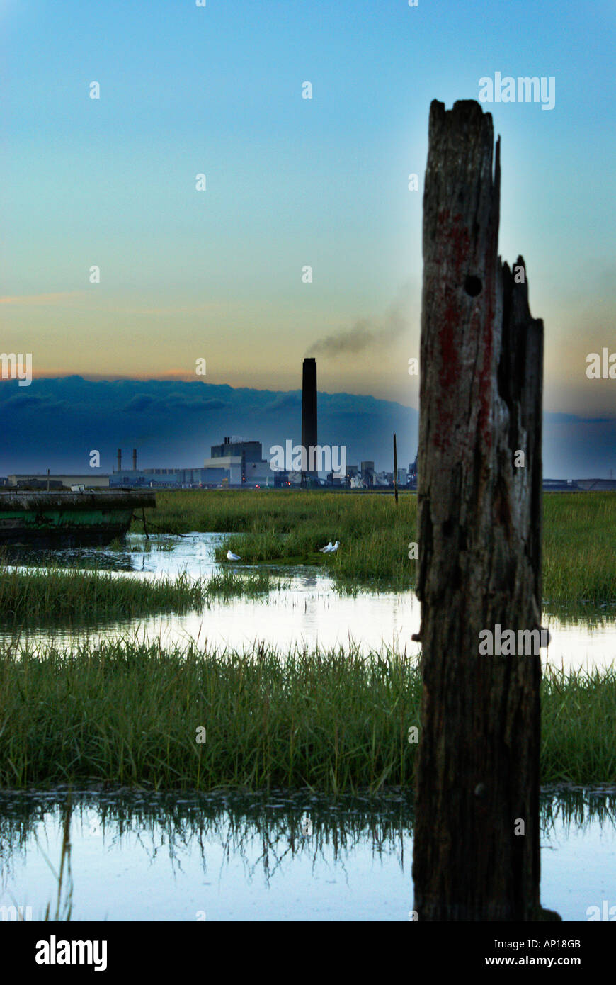 Medway power station hi-res stock photography and images - Alamy