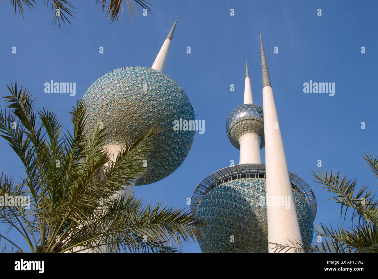 Kuwait towers persian gulf hi-res stock photography and images - Alamy