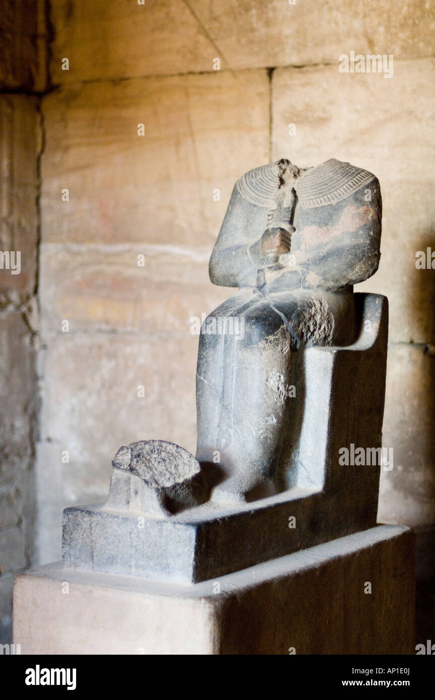 A headless statue, Karnak Temple, Luxor, Egypt Stock Photo - Alamy