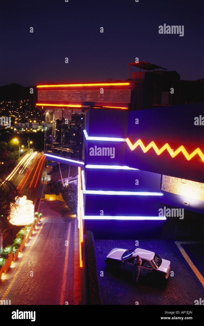 Acapulco mexico nightlife hi-res stock photography and images - Alamy