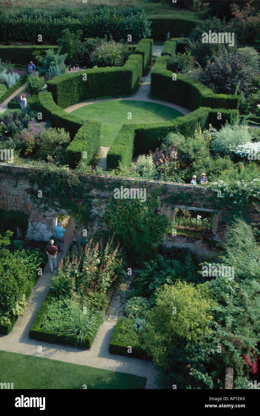 Sissinghurst castle and garden hi-res stock photography and images - Alamy