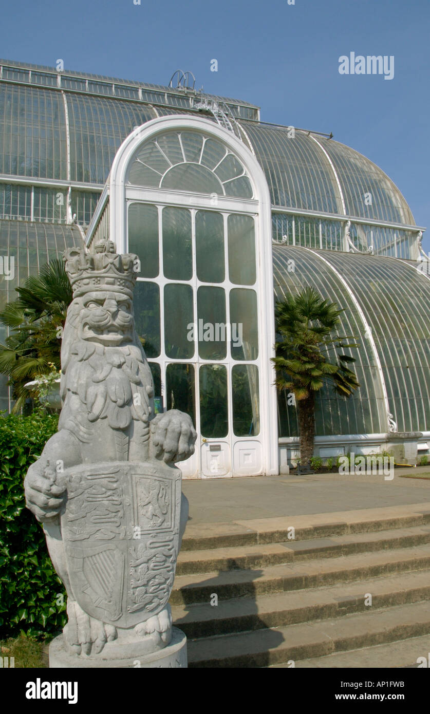 Kew symbol hi-res stock photography and images - Alamy