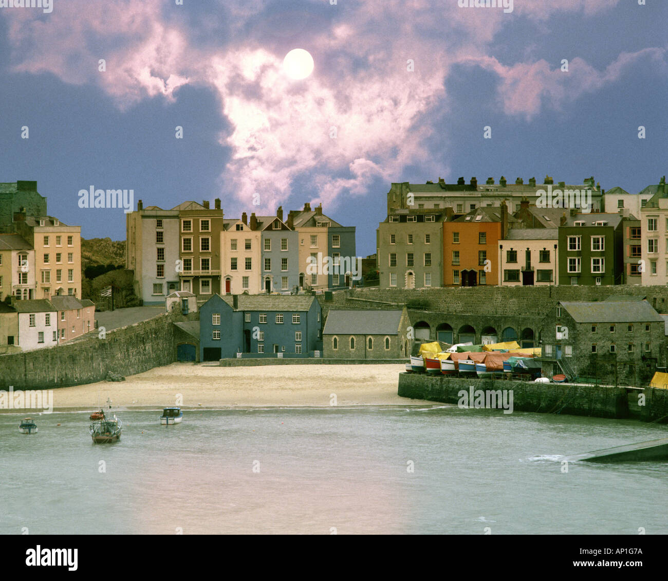 Pretty harbour in tenby hi-res stock photography and images - Alamy