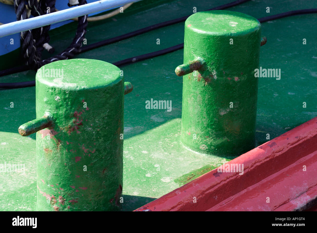Ship capstan hi-res stock photography and images - Alamy