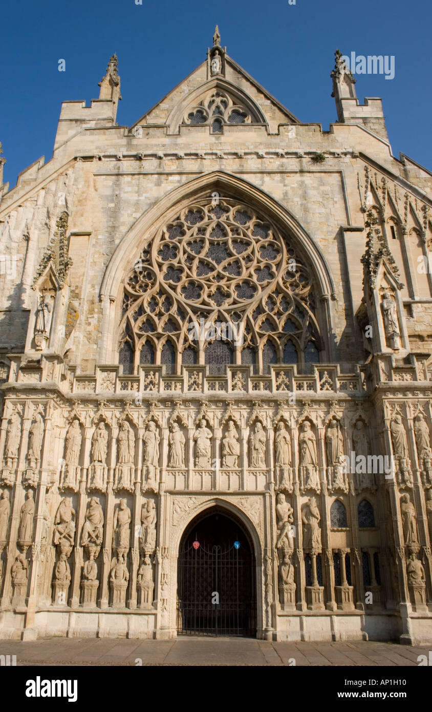 The main doors and The Rose Window at the west end of The Cathedral ...
