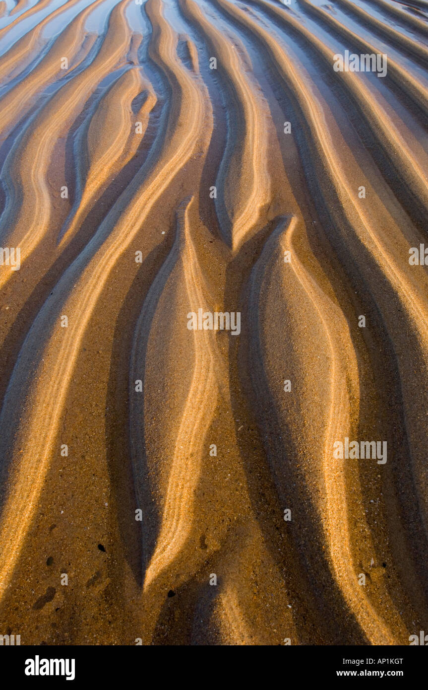 Wave patterns in sand hi-res stock photography and images - Alamy