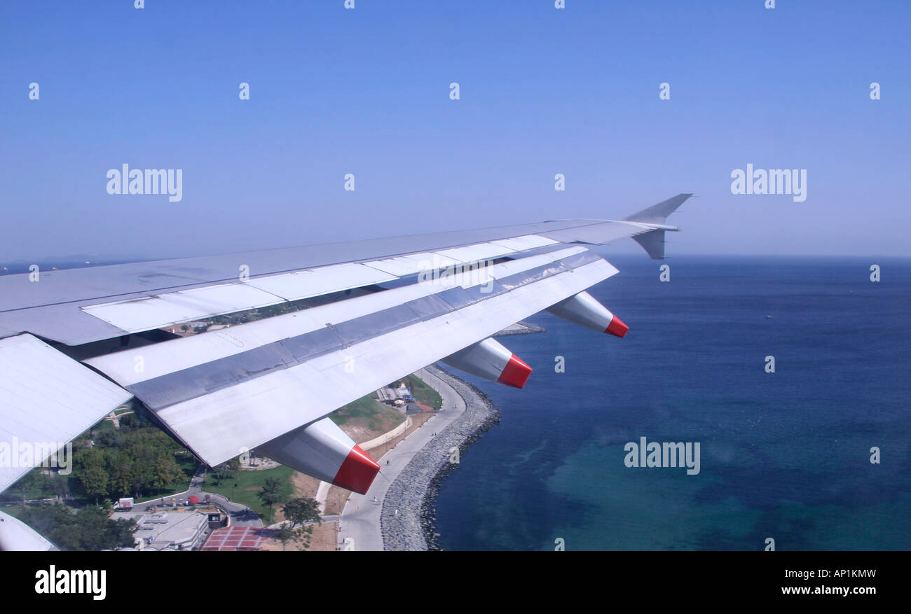 Plane coming in runway hi-res stock photography and images - Alamy