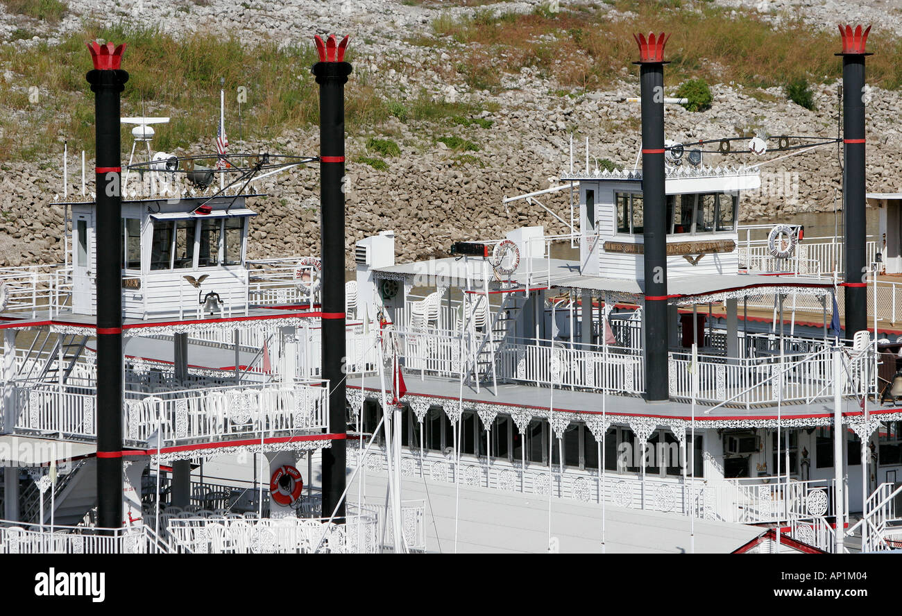 Riverboats mississippi river hi-res stock photography and images - Alamy