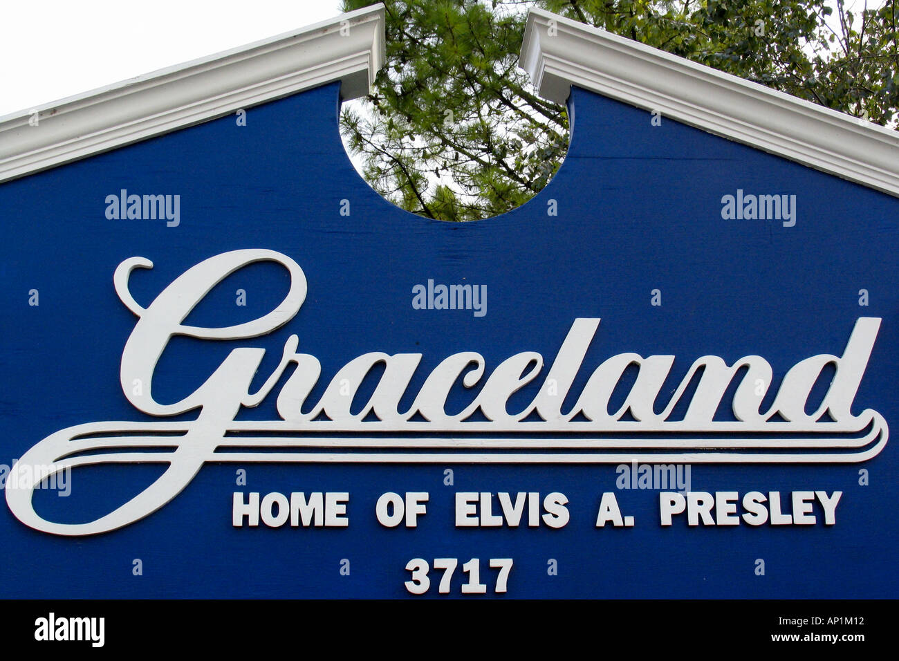 Graceland sign hi-res stock photography and images - Alamy