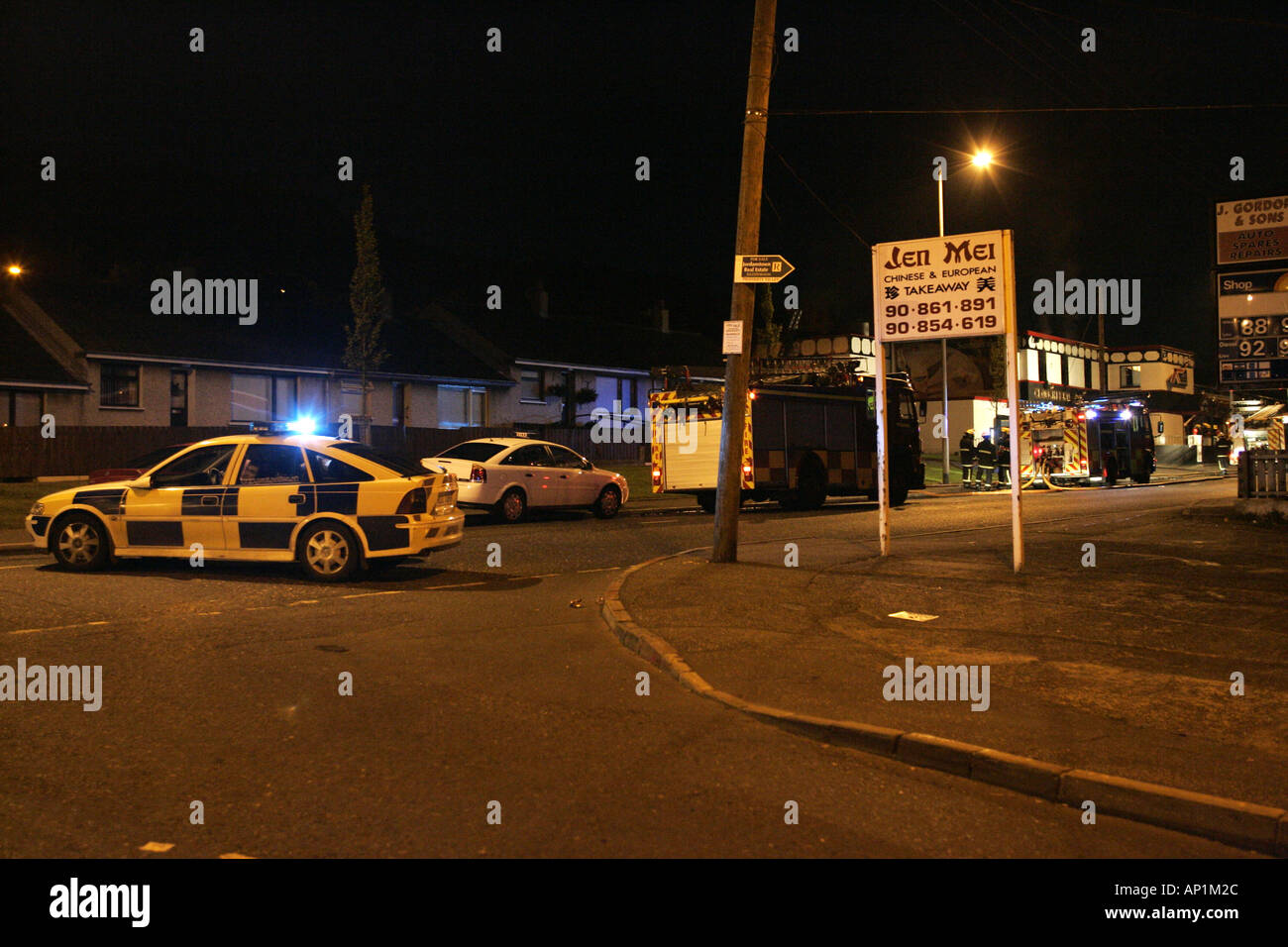 Police and fire service cordon hi-res stock photography and images - Alamy