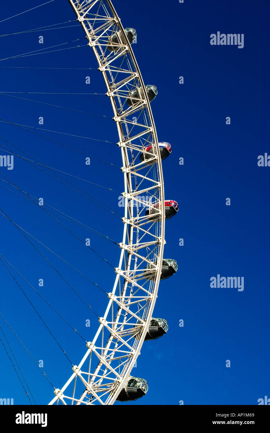 The British Airways London Eye Millennium Wheel with Tube and Red ...