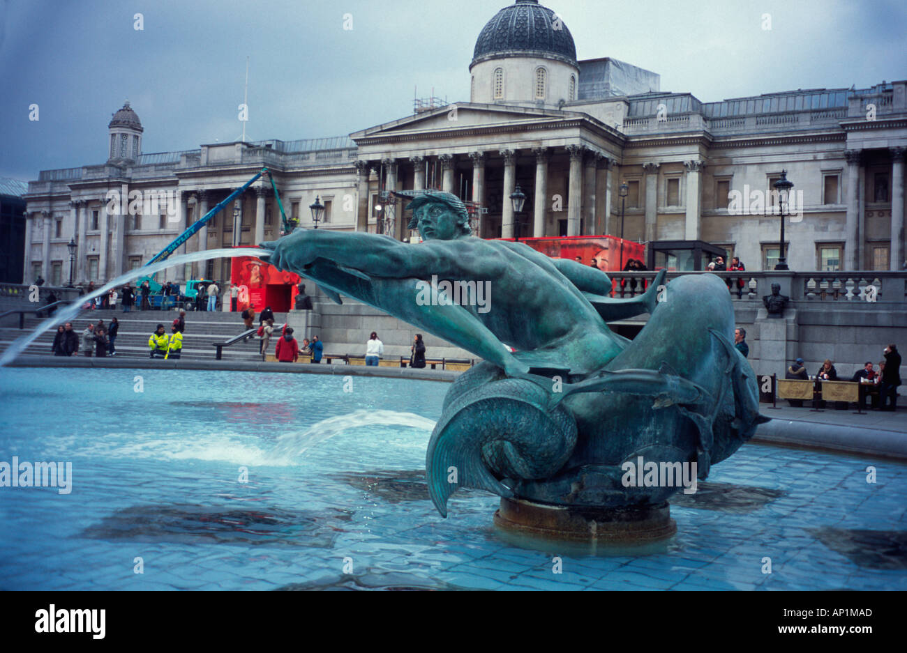 Fountains in Trafalgar Square London, England UK Stock Photo - Alamy