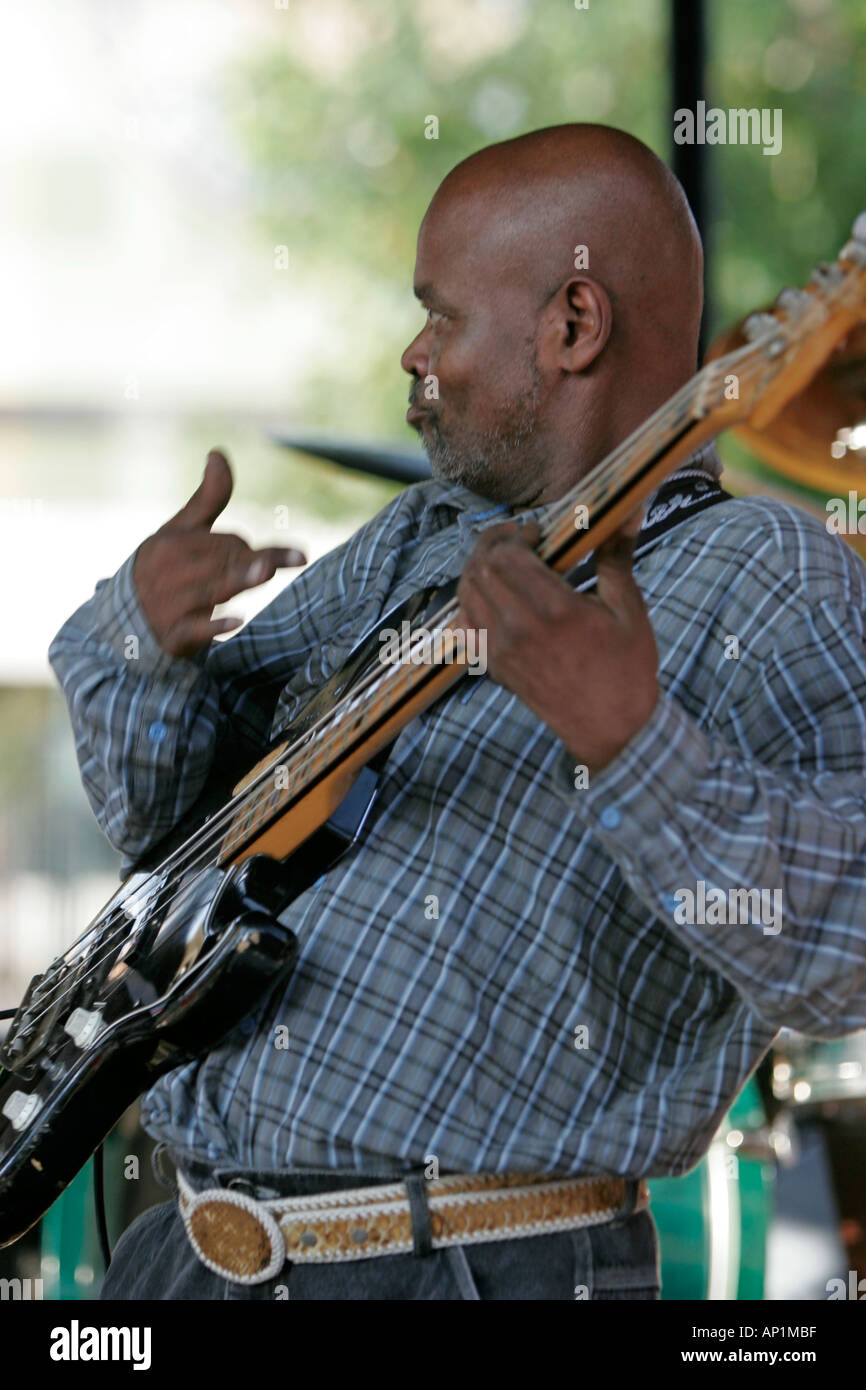 Bass player juke joint stars hi-res stock photography and images - Alamy
