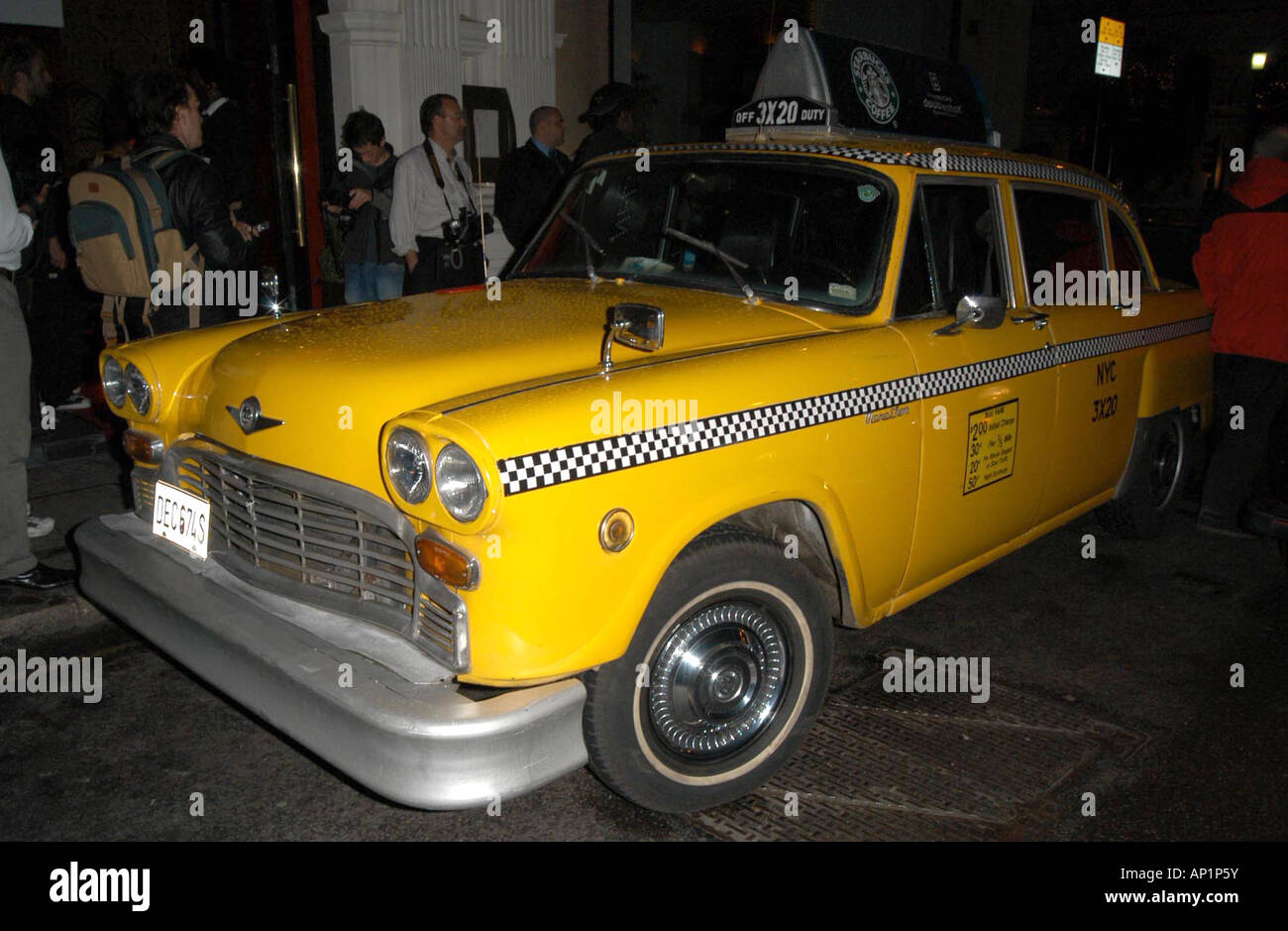 New york london taxi hi-res stock photography and images - Alamy