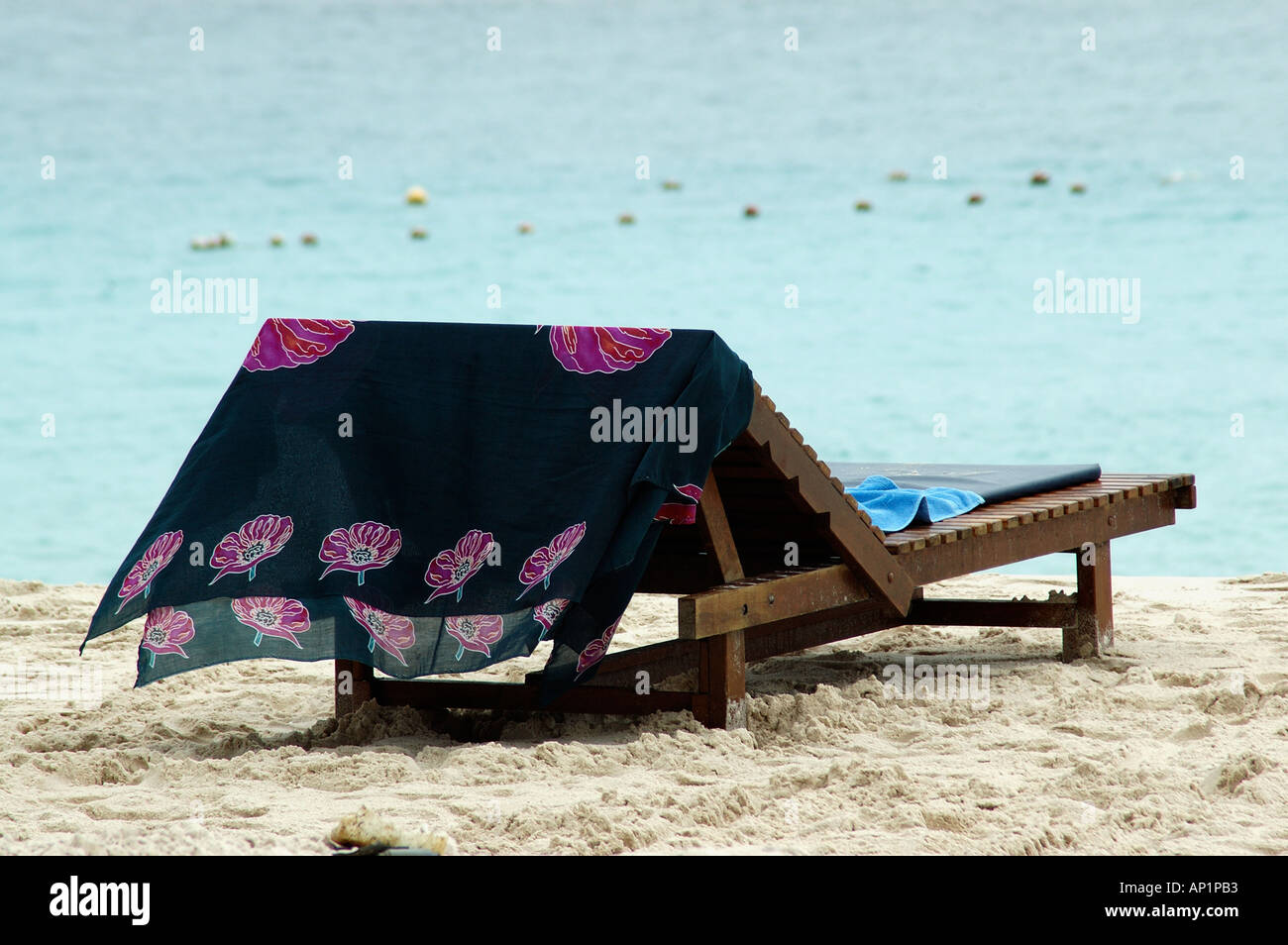 Sliding wooden bench by beach Stock Photo - Alamy