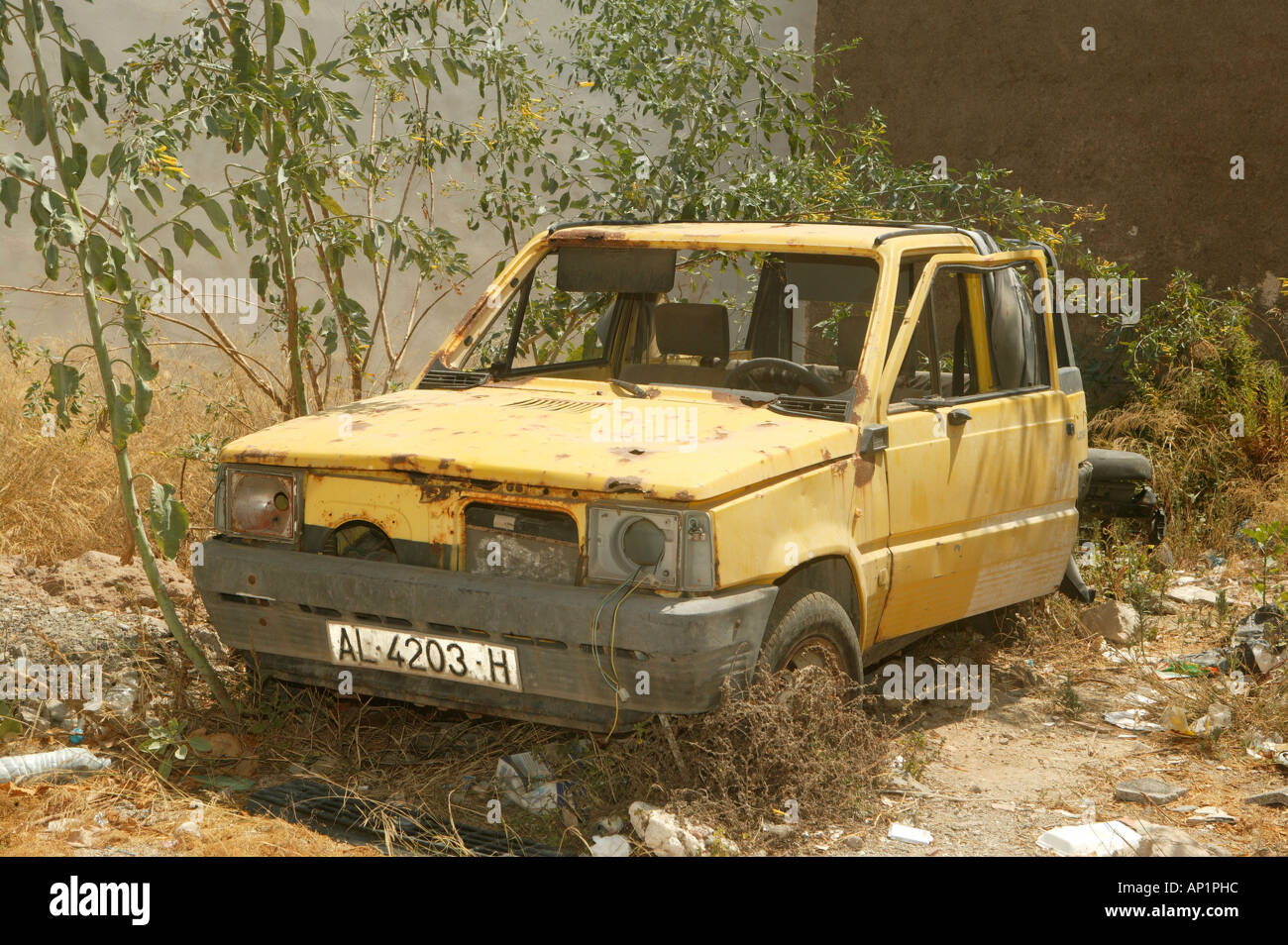 Desertion hi-res stock photography and images - Alamy
