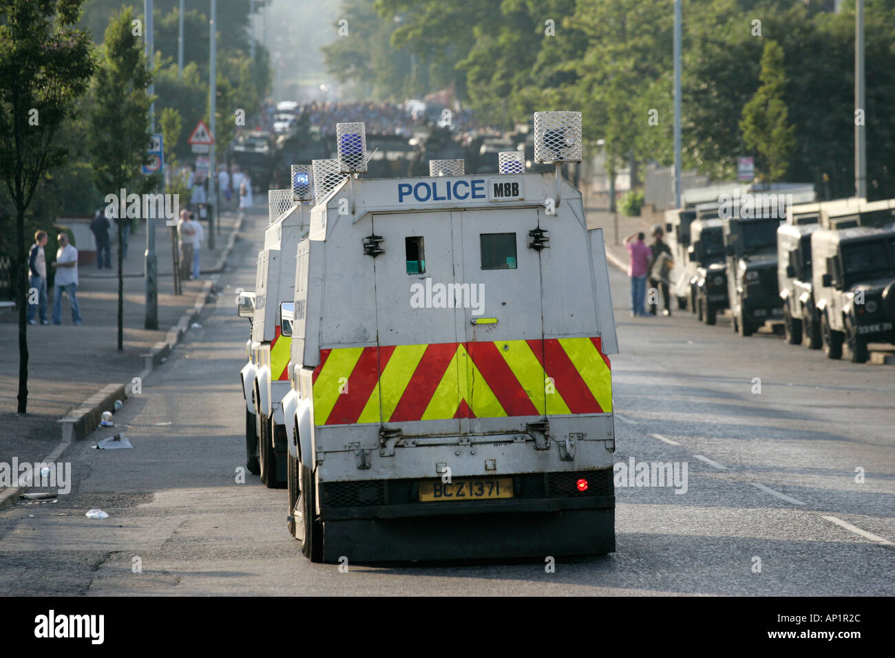 Psni landrovers hi-res stock photography and images - Alamy