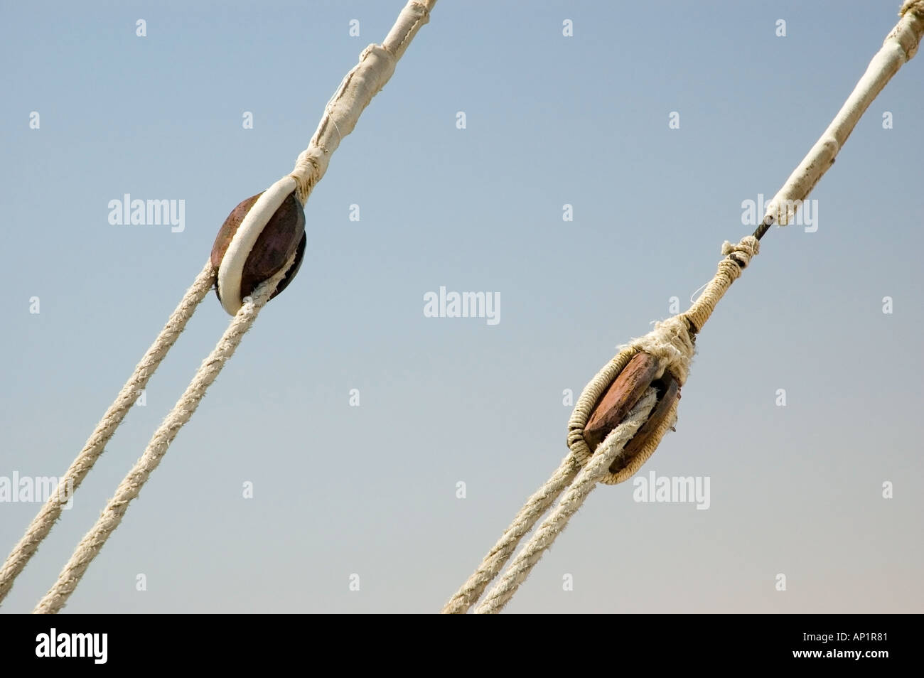 Old sailing wooden blocks rigging hi-res stock photography and images ...