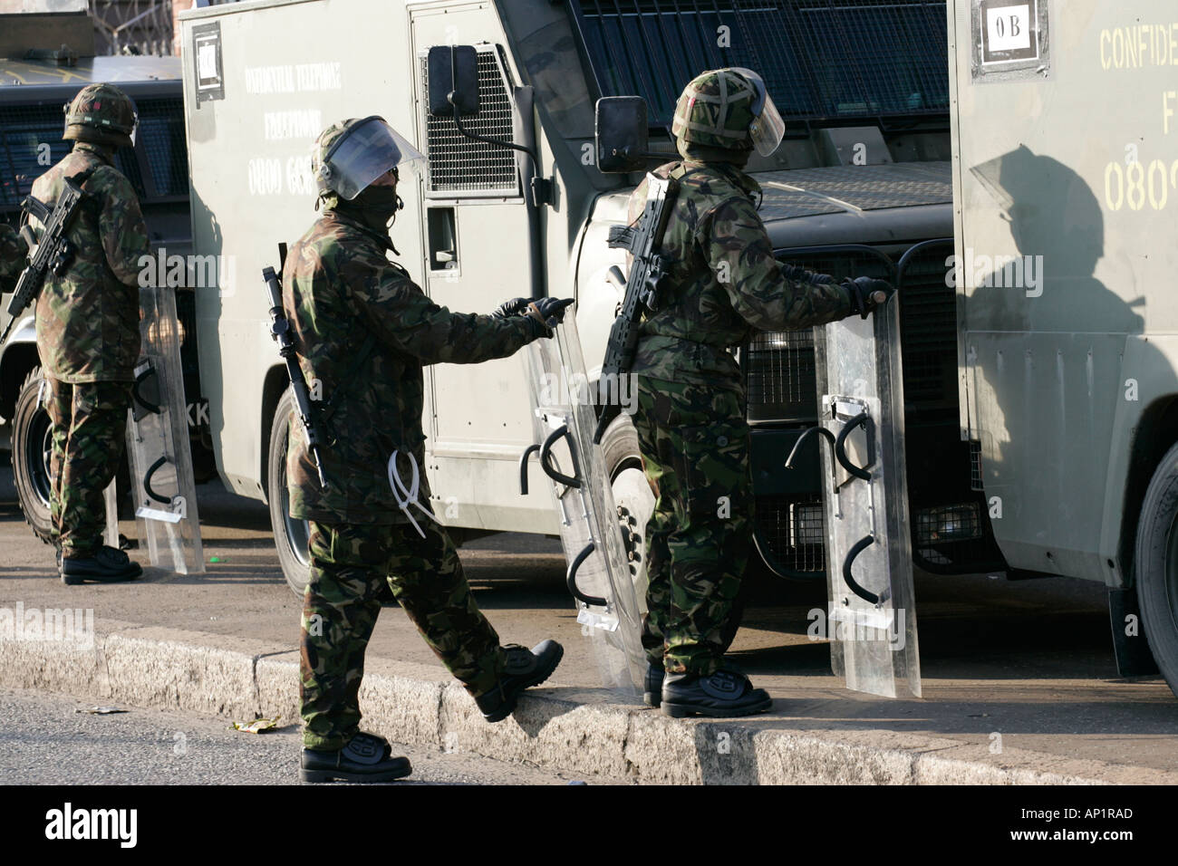 British Army soldiers in riot gear on crumlin road at ardoyne shops ...