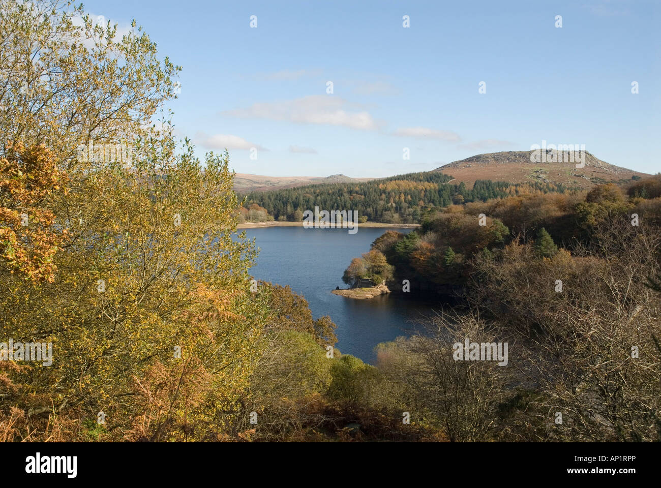 Burrator lake south west water reservoir hi-res stock photography and ...