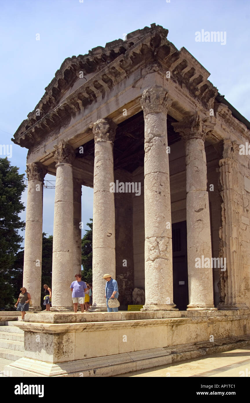 The Temple for Roma and Augustus Pula Croatia Stock Photo - Alamy