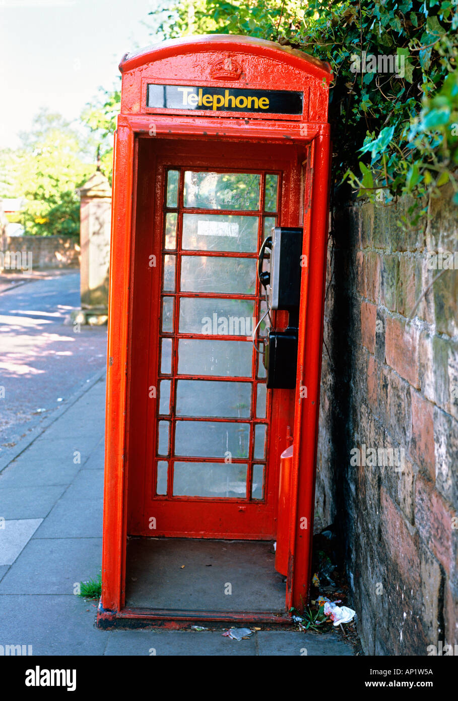Vandalised street phone box hi-res stock photography and images - Alamy