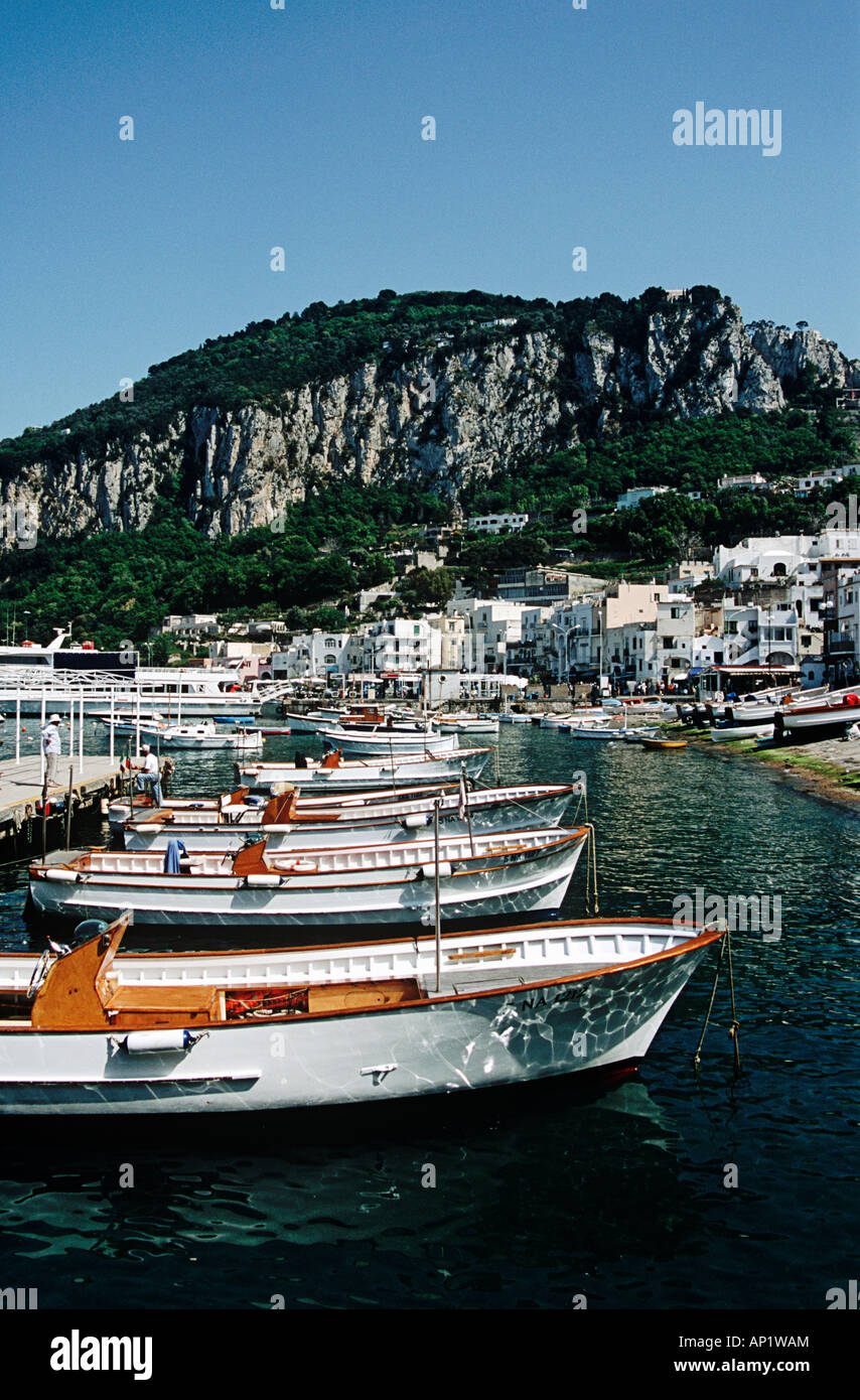 Capri quay boat hi-res stock photography and images - Alamy