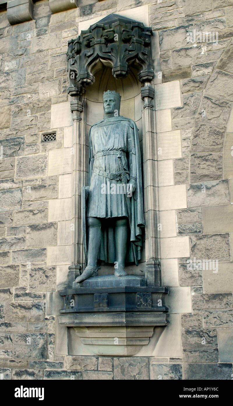 Robert The Bruce Bronze staue,Gatehouse,Edinburgh Castle,Edinburgh ...
